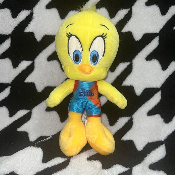 Warner Bros. | Toys | Looney Tunes Tweety Bird Warner Bros 1in | Poshmark